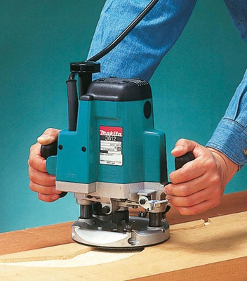 Makita 3612C 26 890 BLIZKO